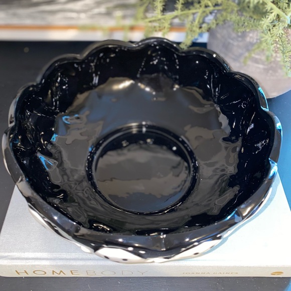 Holiday | Ceramic Scalloped Ghost Footed Bowl Halloween Home Decor ...